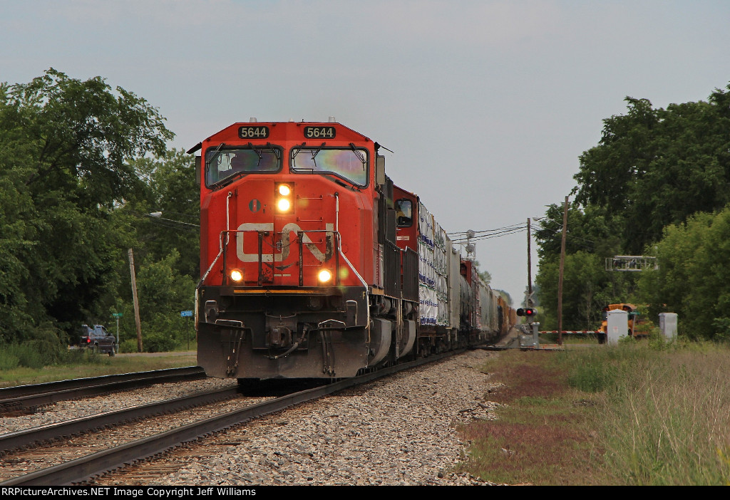 CN 5644 Westbound
